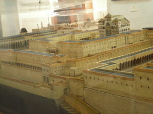 Five small red cows that rocked the world - Israel365 News