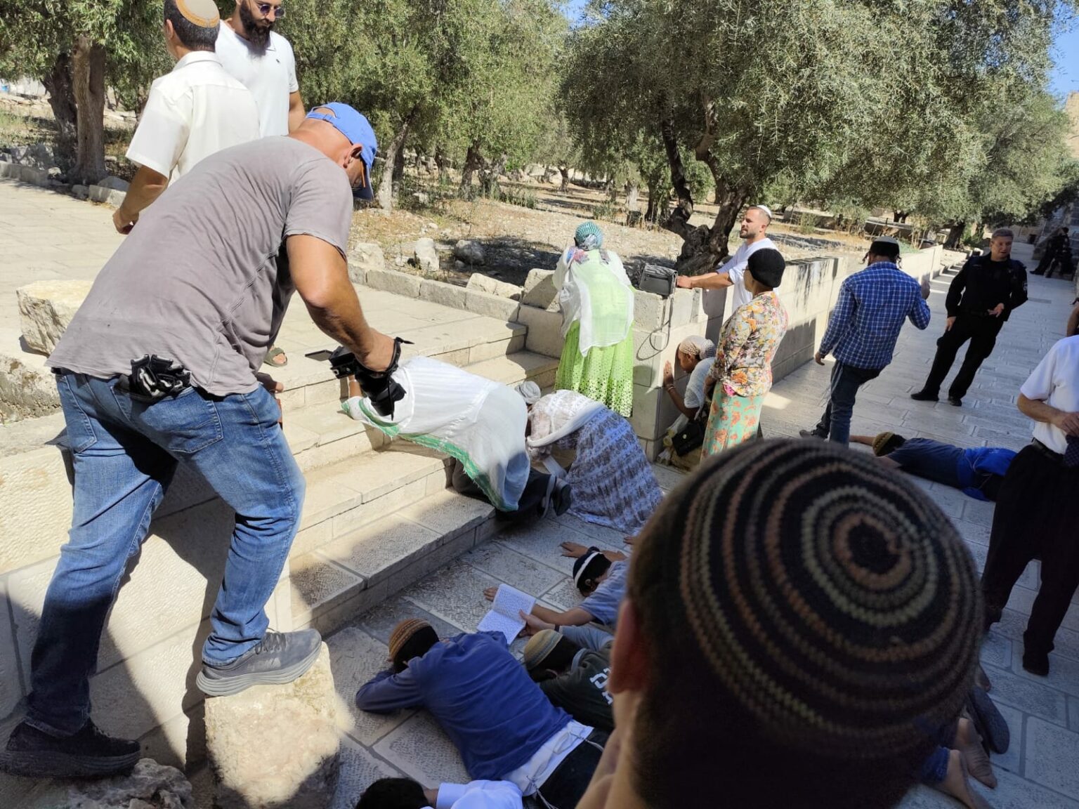Rabbi: Arab Presence on Temple Mount Dropping Due to Jews Conquering ...