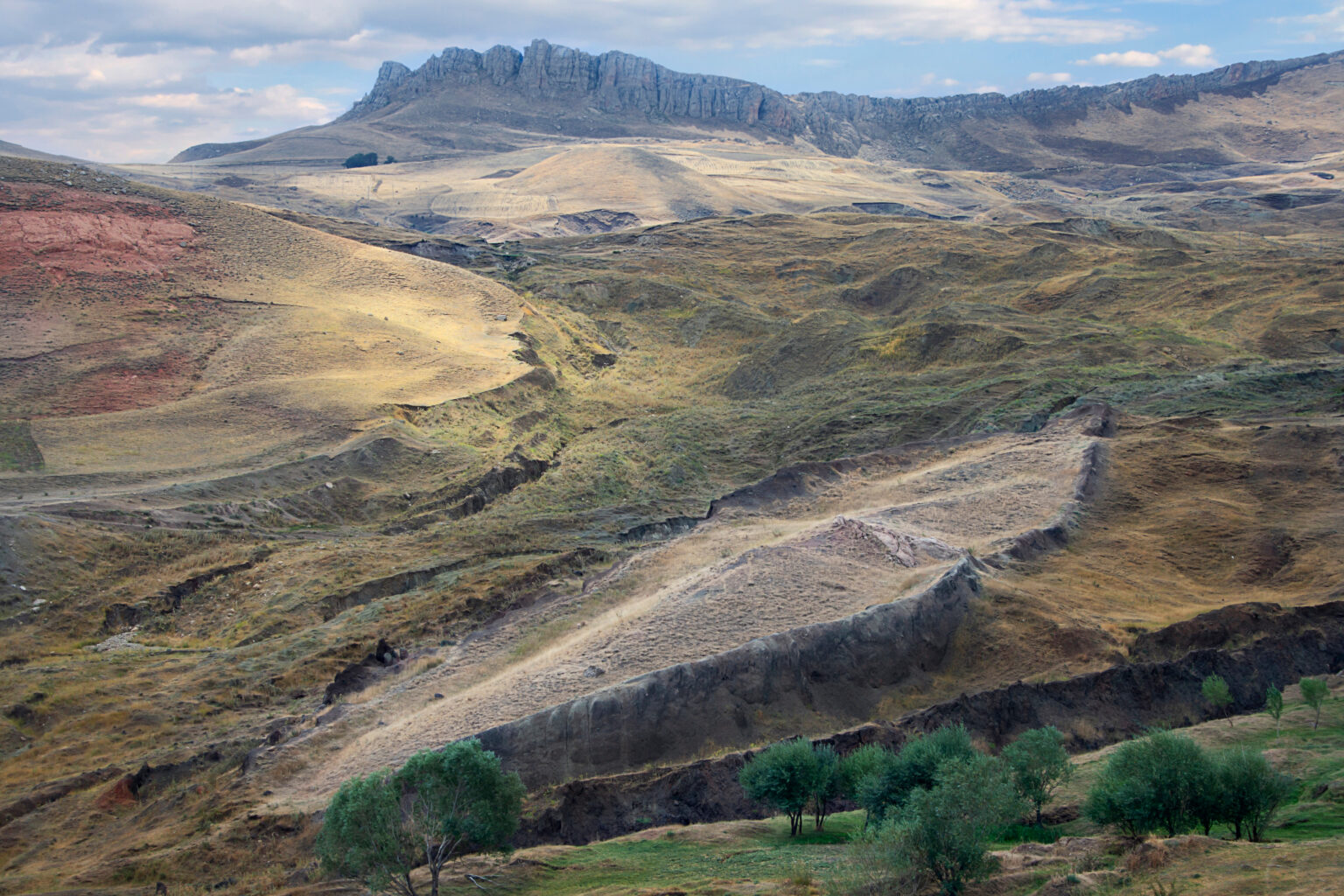 Scientists Plan on Excavating Noah's Ark Site...After More Research ...