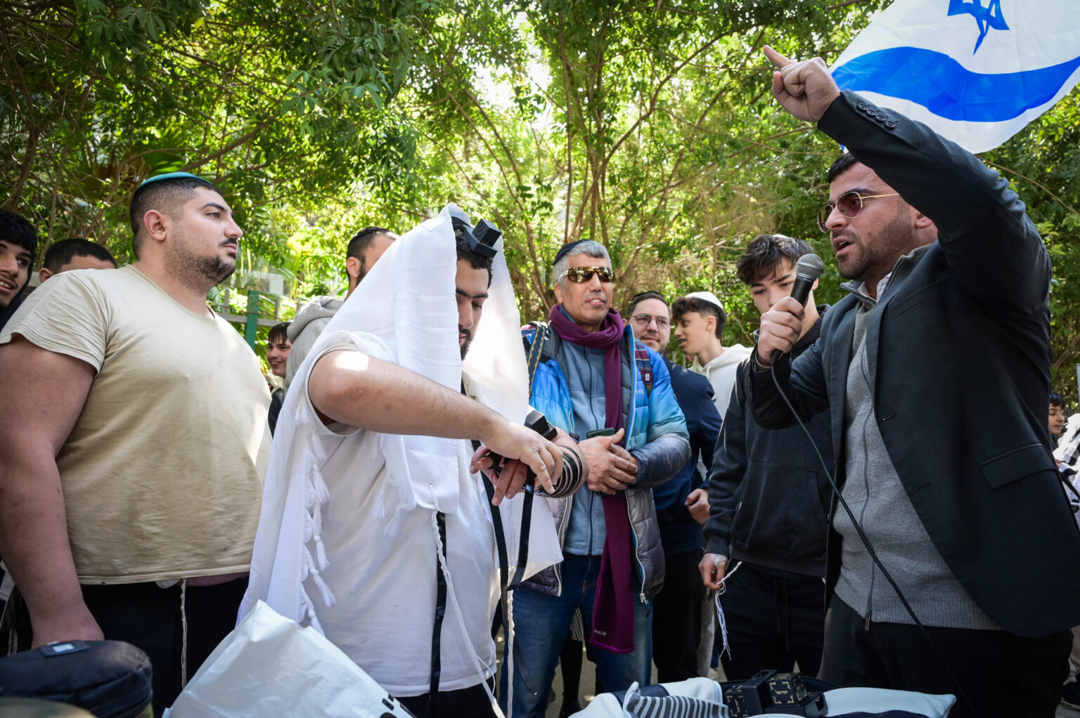 Holy Rebellion: Israeli Youth Choose Tefillin and God in Defiance of ...